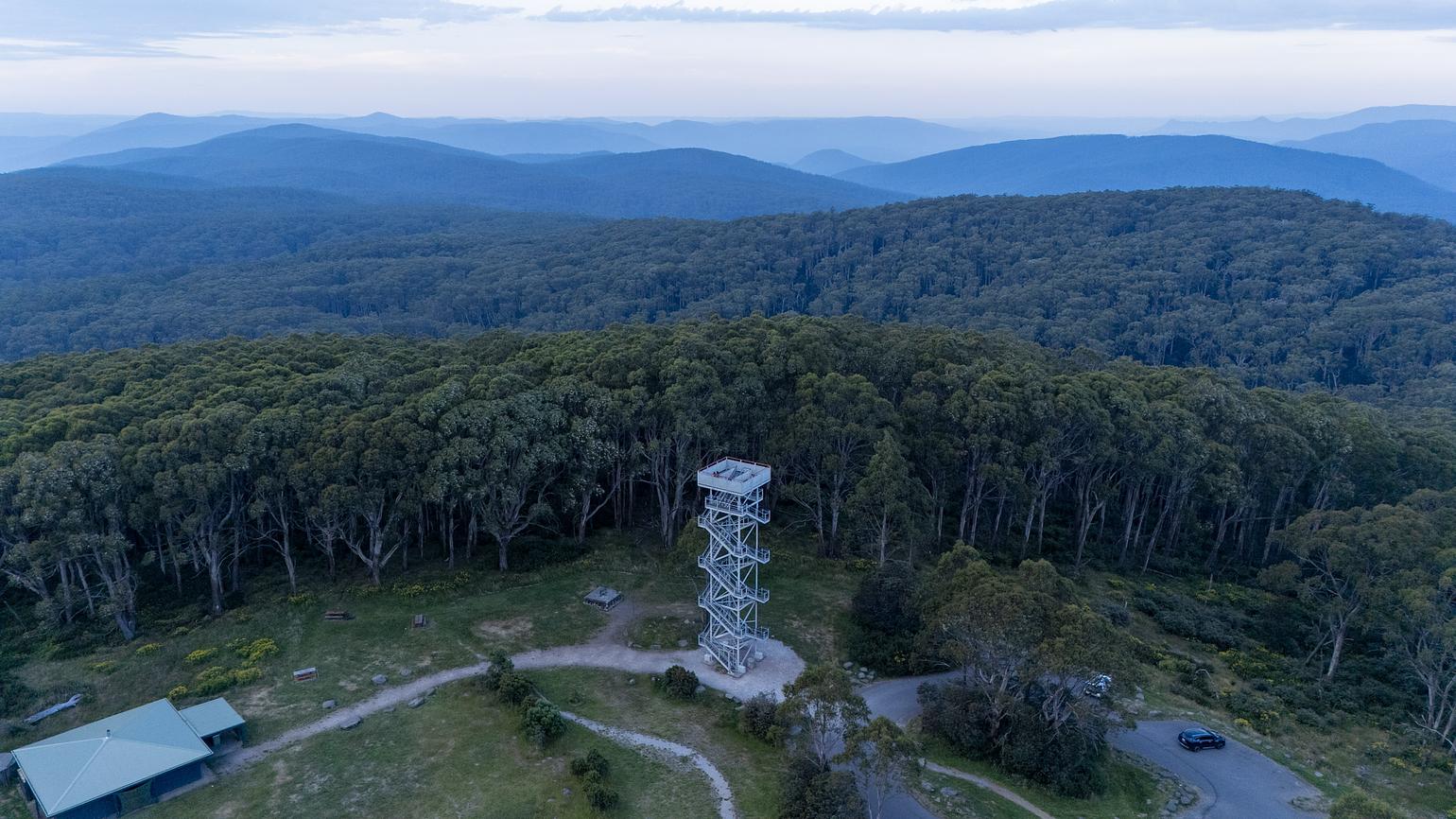Golden Horizons: A Sunset at Mt Donna Buang | Riparide