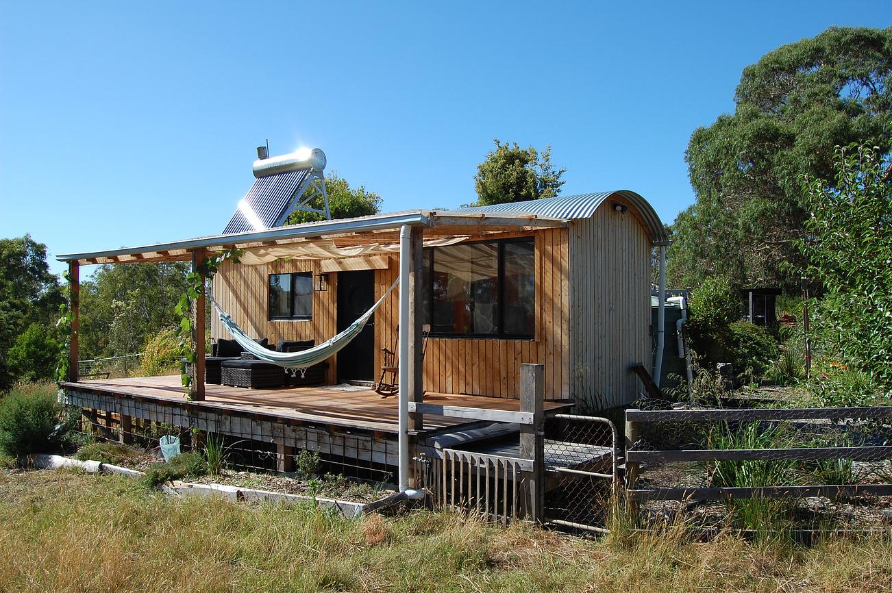 Mount Emu Creek Retreat - Train carriage for Rent in PANMURE, Great ...