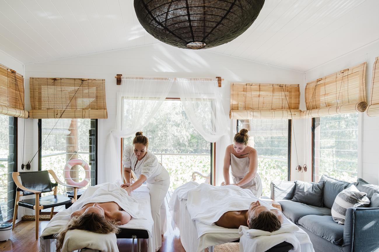 Couples Massage by Healing Hands of the Hunter | Riparide