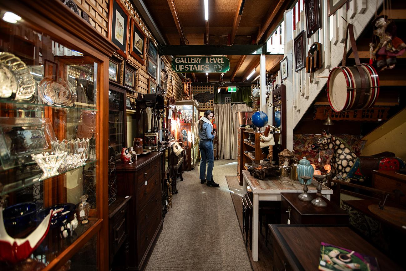 Victory Theatre Antiques & Cafe | Riparide