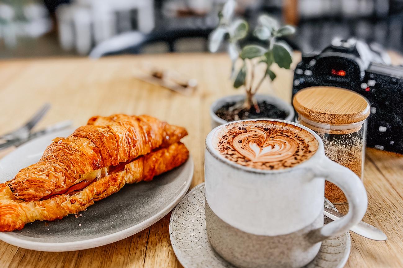 Top Notch Coffee & Croissants | Riparide