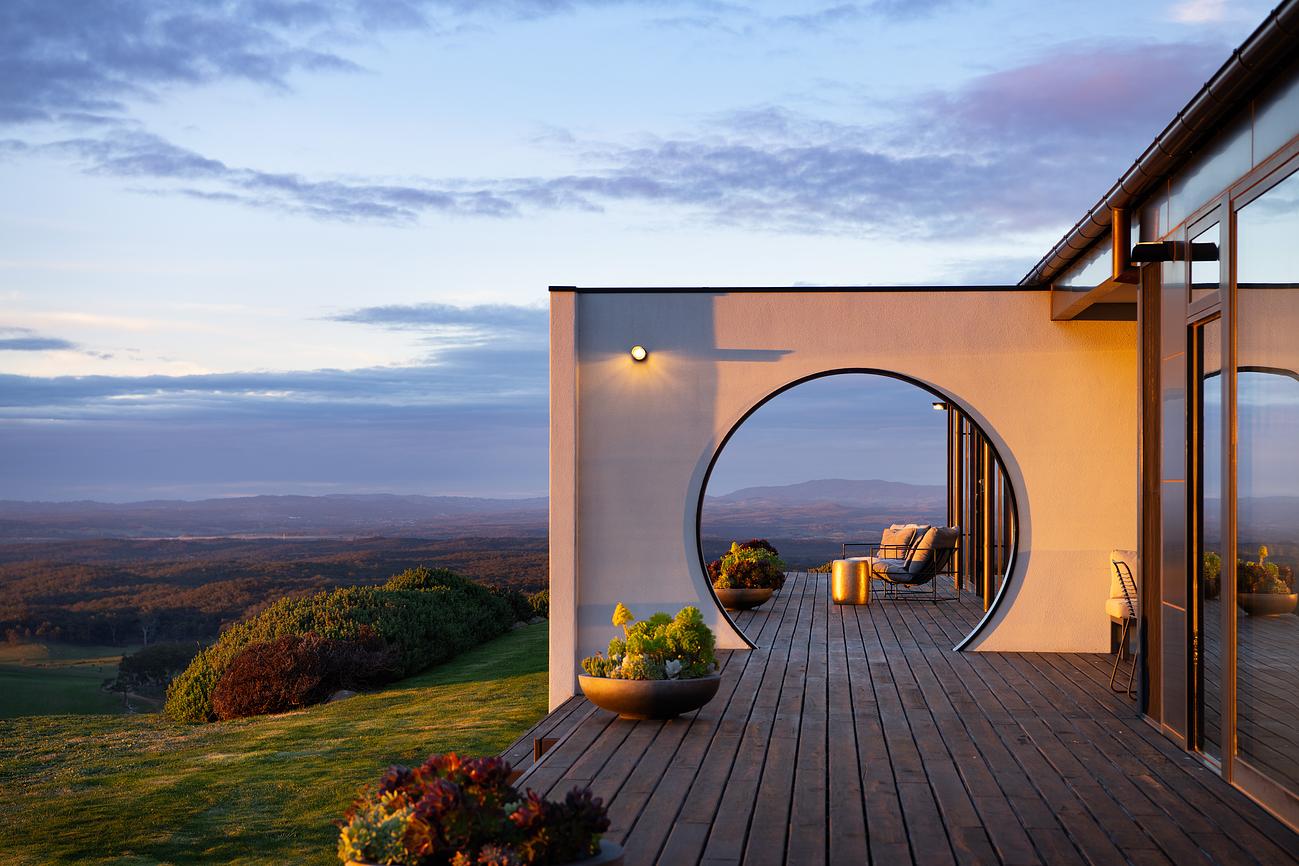 Sky High Mount Franklin that elevates your soul - Luxury house for Rent ...
