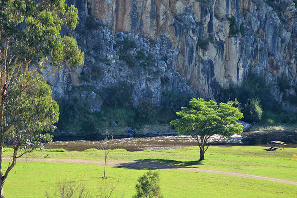 Matilda's Cottage - Cottage for Rent in Buchan, Gippsland, VIC, AU ...