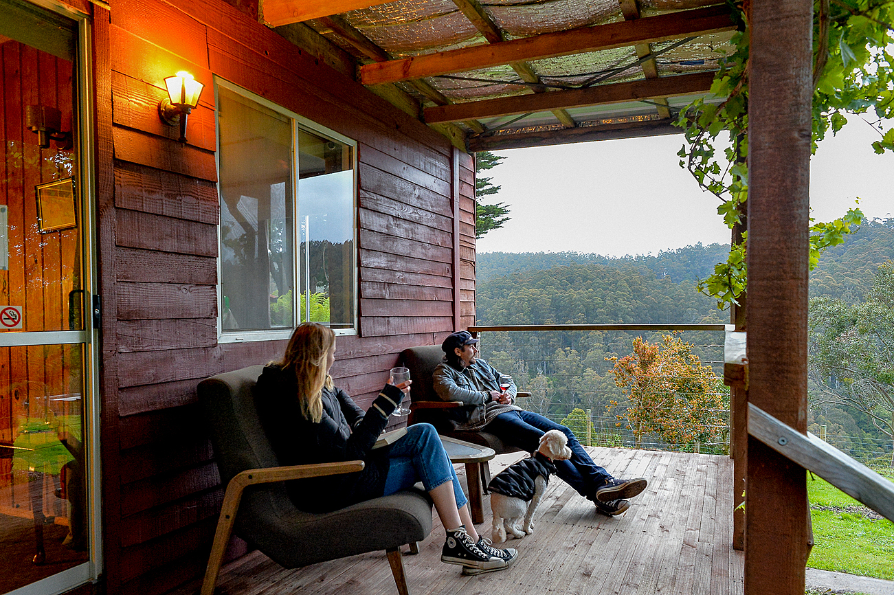 Top Of The Otways - Country Cottage - Cottage for Rent in Barramunga ...