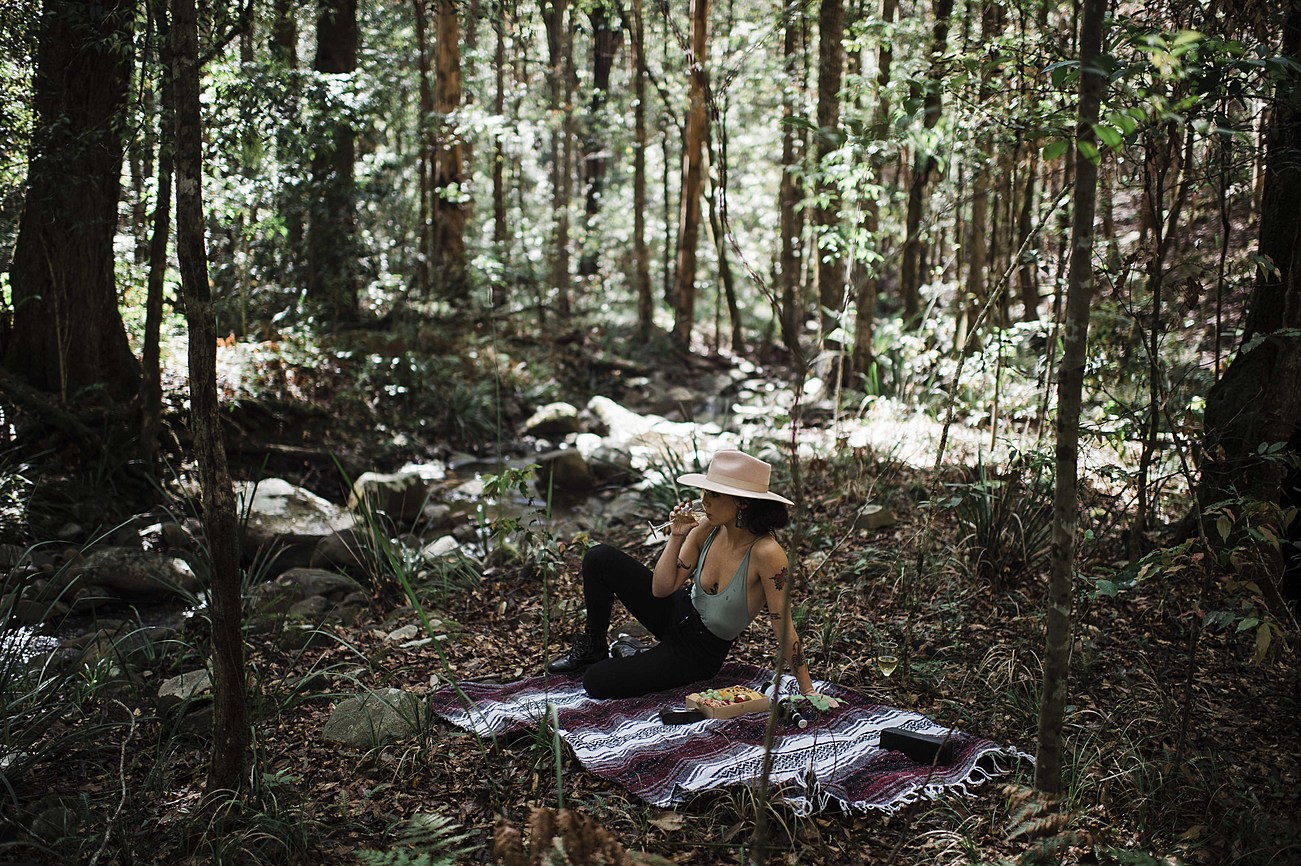Picnic by the river | Riparide