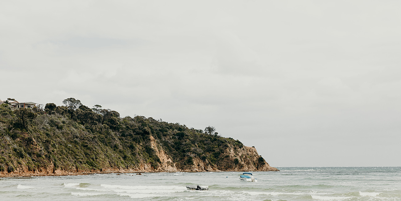 Designer Beach Studio - 3 min walk to the beach! - Suite for Rent in Mt ...