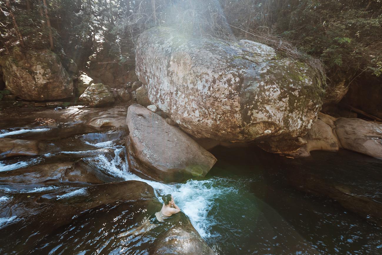 Hiking to the Jump Rocks | Riparide