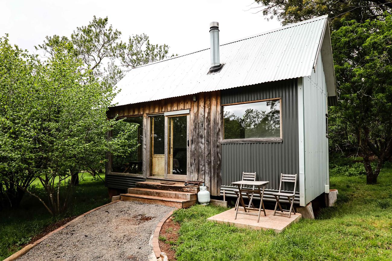 Anarres Organic Eco Cabin - 1 - Cabin for Rent in Blampied, Macedon ...