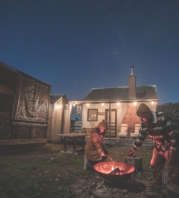 The Hut at Elm Tree Farm - Farm for Rent in Mansfield, High Country ...